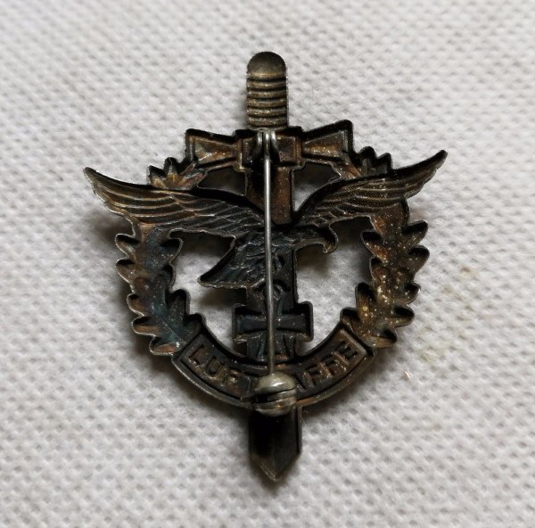 US$ 4.50 - ww2 german air force luftwaffe pin badge - www.dashumiaocoin.com