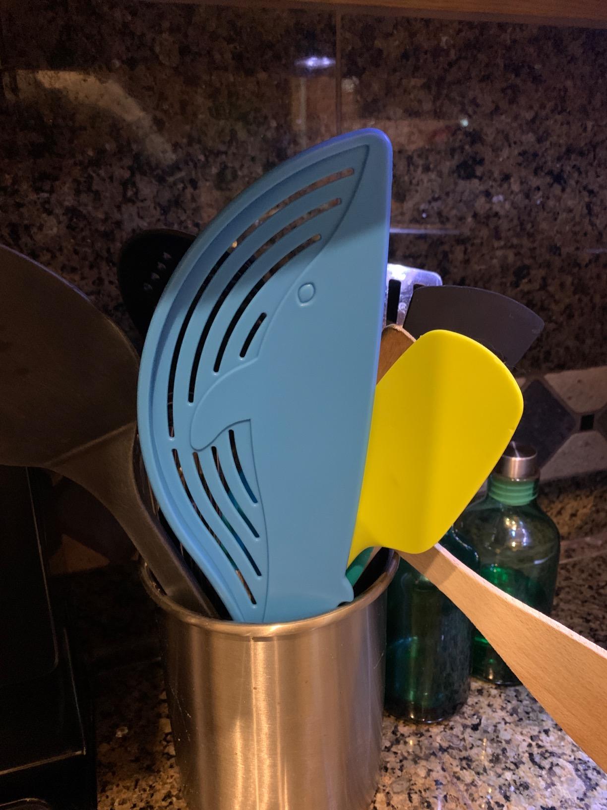 Squid &Lobster Saucepan Lid Lifter