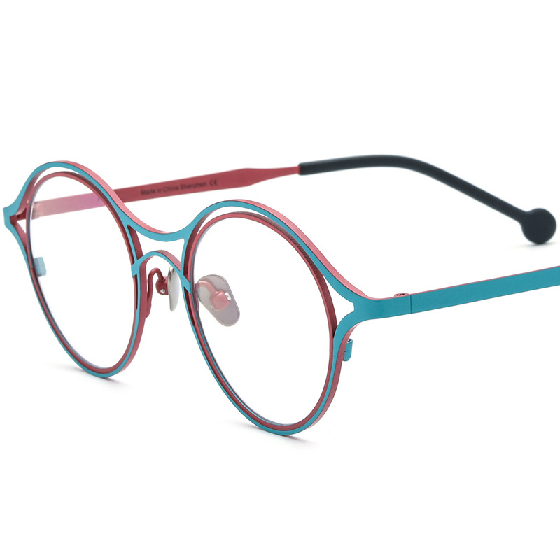 Impeccable Style: Pure Titanium Eyeglasses - Model LE0608