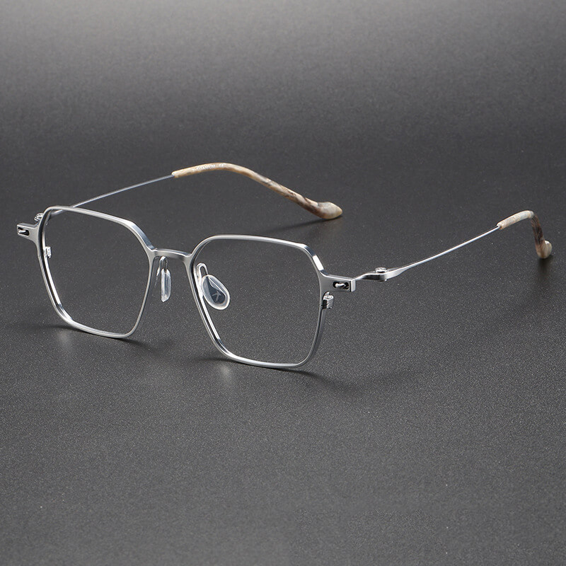 LE1071 - Oversized Titanium Craftsmanship for Precise Vision