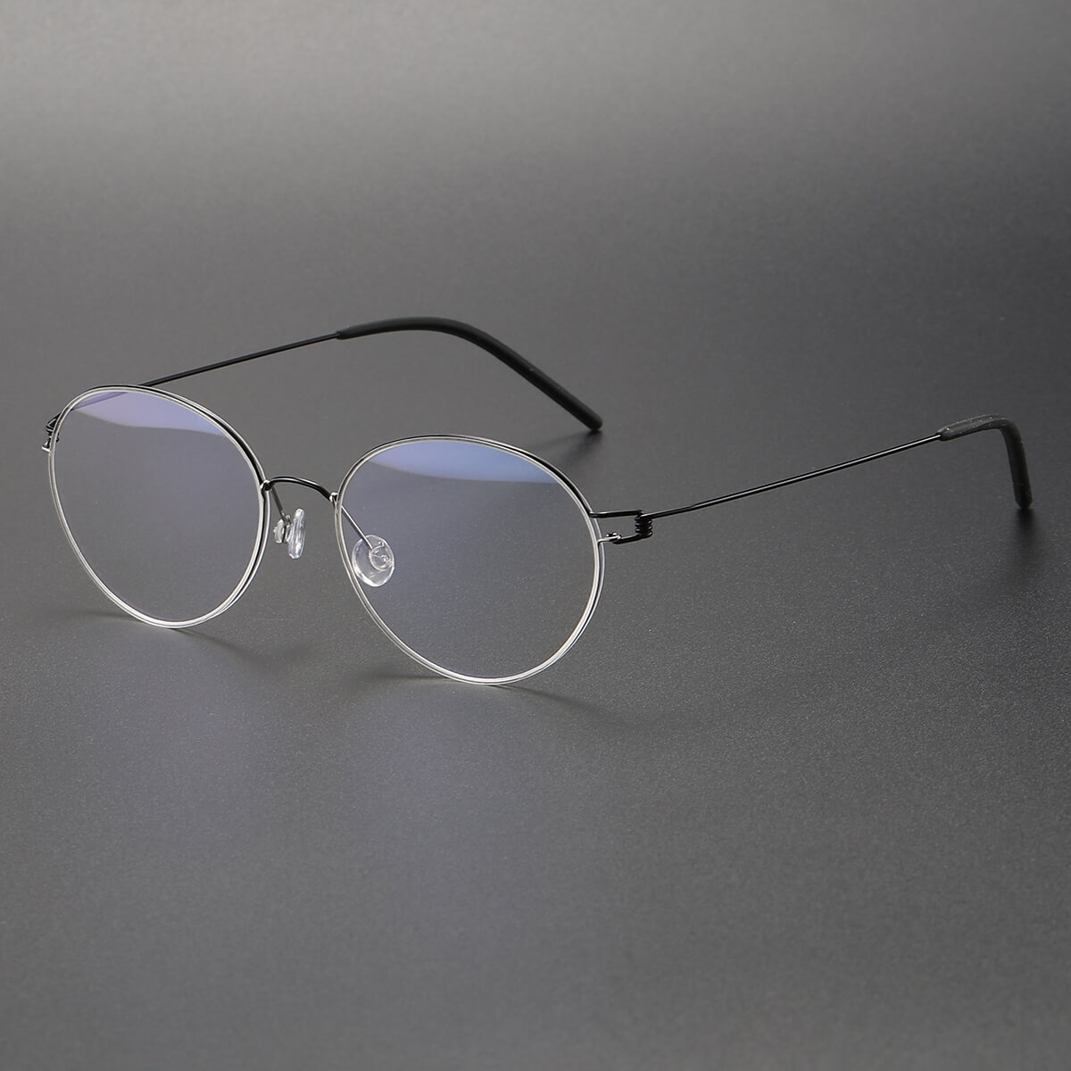 LE0436 Black and Gold Titanium Glasses - Sleek & Hypoallergenic