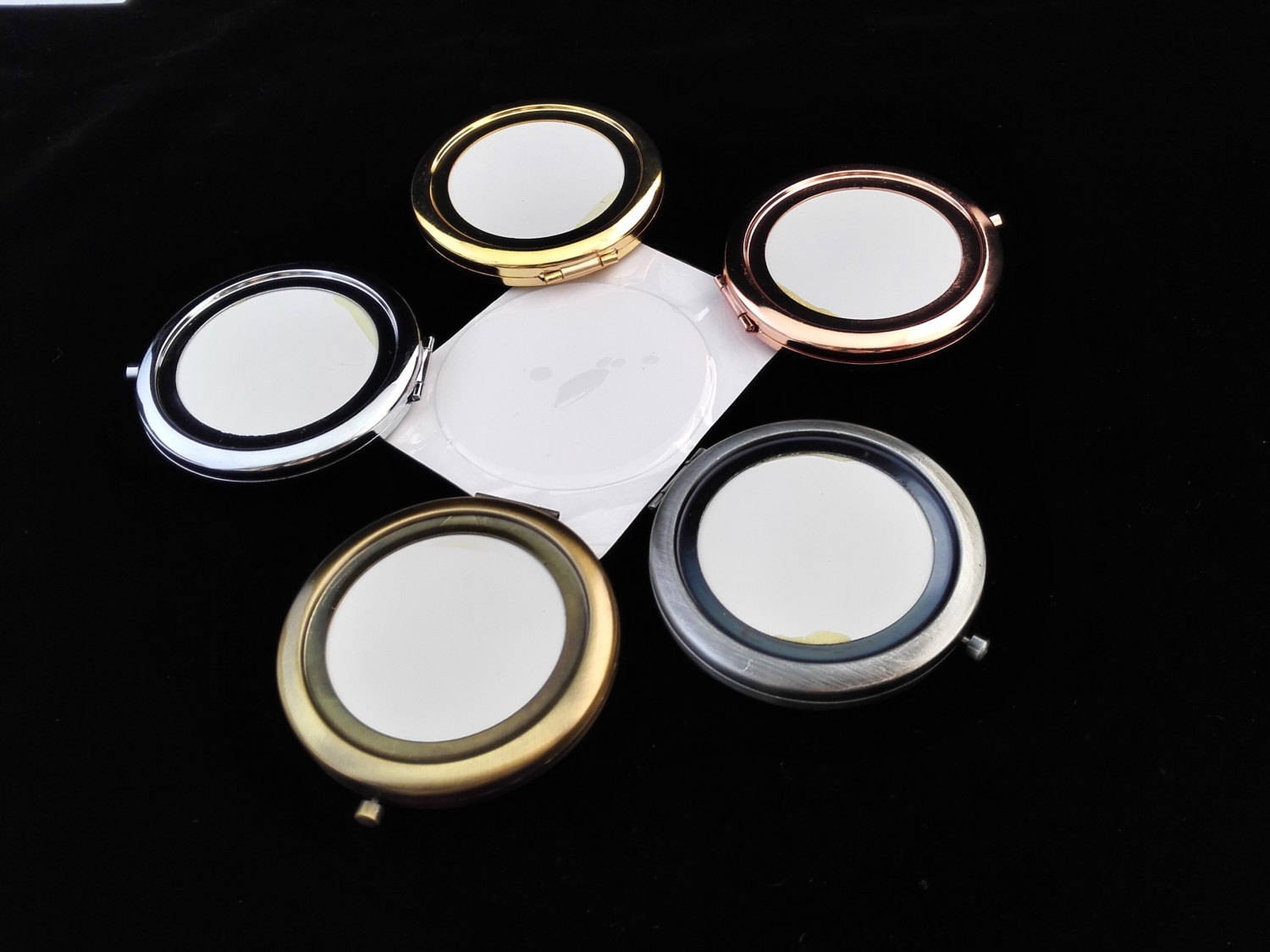 Wholesale 70mm Round Blank Pocket Mirror With 58mm Epoxy Stickers