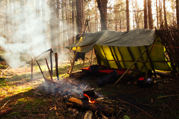 12 Best Tarp Shelter Setups for Camping and Backpacking - www.pomoly.com