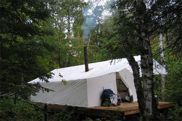 20 Best Tents with Fireplace (For All Seasons) - www.pomoly.com