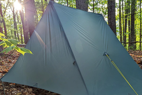 How does a 2 person trekking pole tent work? - www.pomoly.com