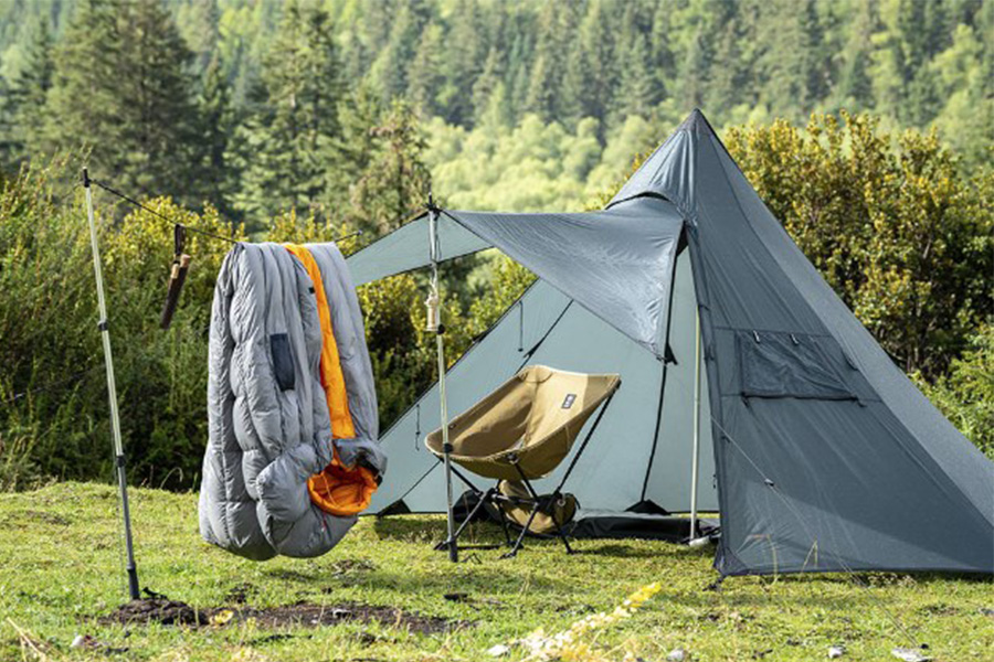 How To Enjoy a Teepee Glamping - www.pomoly.com