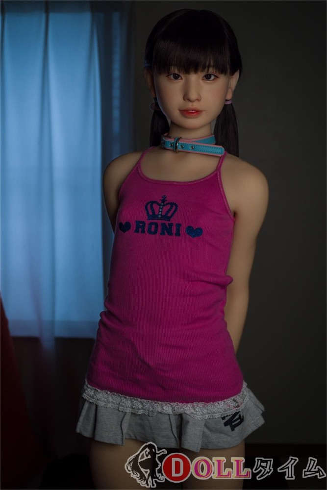 AXB Doll TPE製ラブドール 149cm Aカップ 平ら AGD01掲載画像のボディはリアルメイク付き サロペットバービーピンクのキャミソール