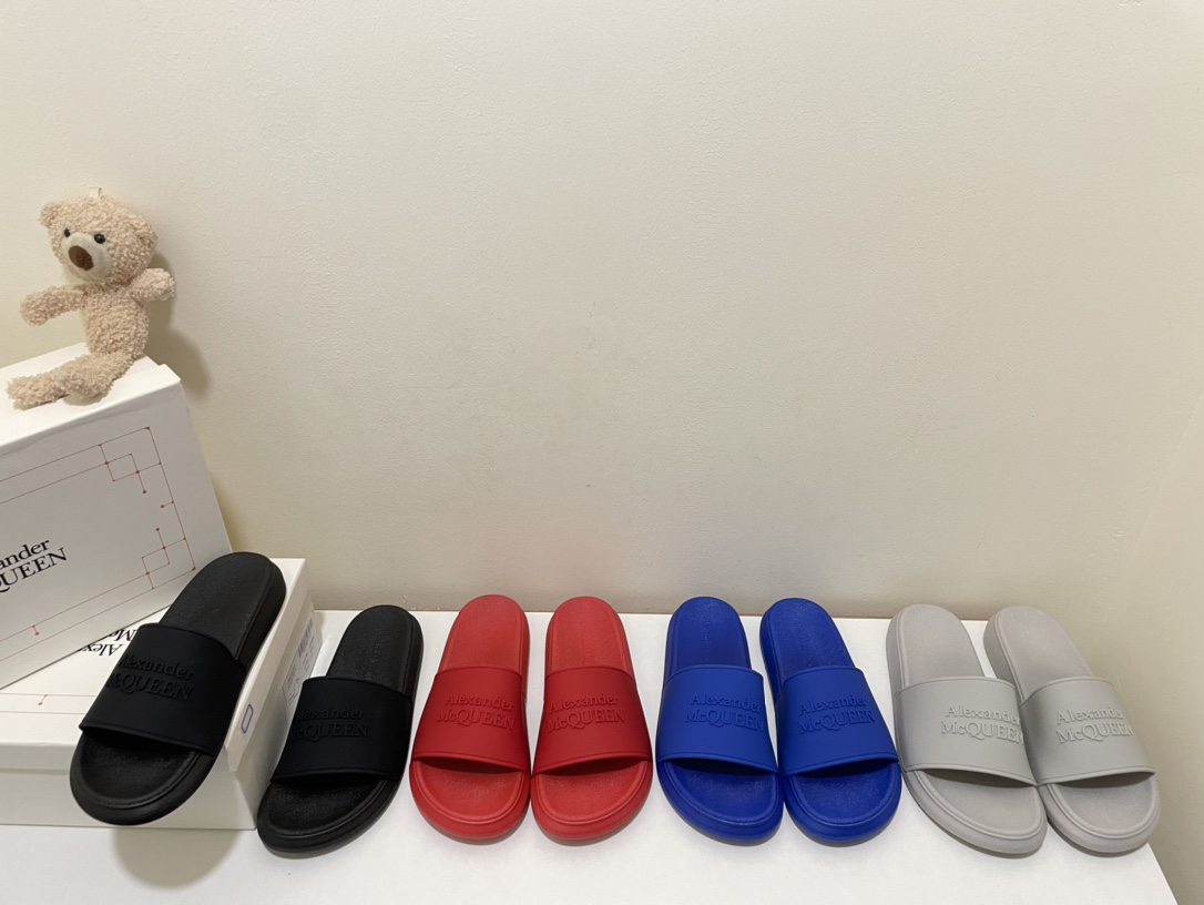 US$ 35.00 - Wholesale Slides with Box #MCQ - www.excitingfashion.app