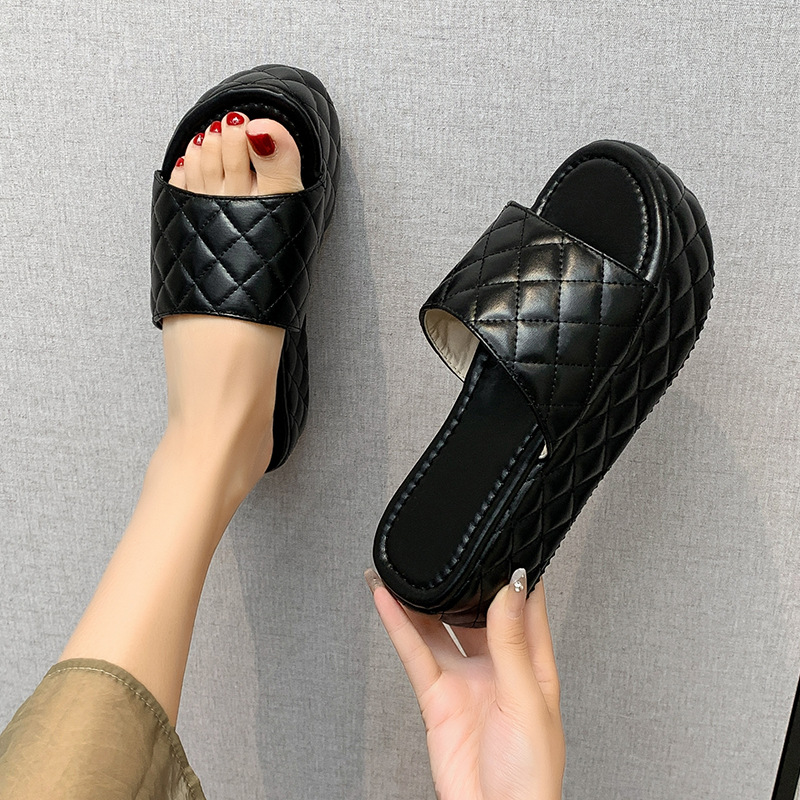 New Large Size Diamond Sponge Cake and Beach Platform Slippers