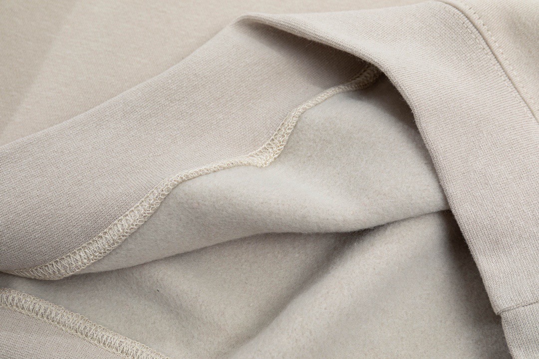 US$ 69.00 - Large flocking monogrammed round neck pullover - www.repdog.cn
