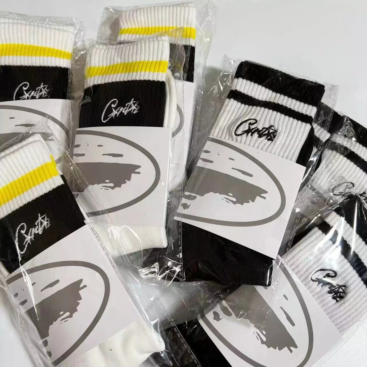 US$ 14.31 - Striped English Embroidery Two Color Stockings - www.repdog.cn