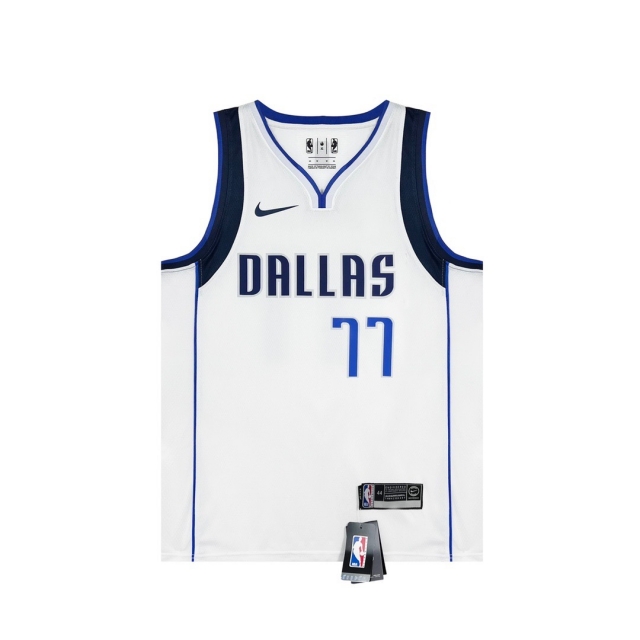 Dallas Mavericks Dončić jersey white with blue number 77