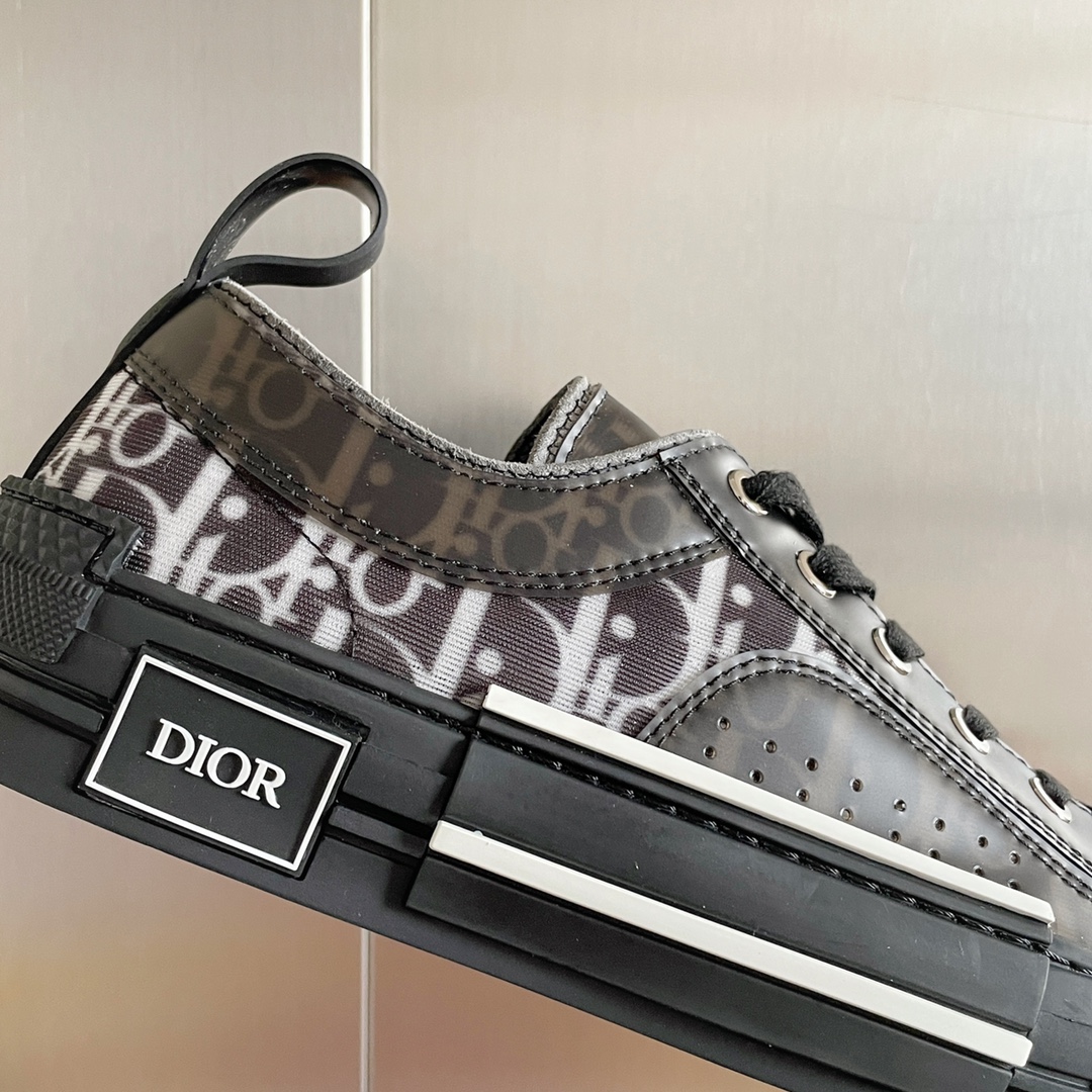 US$ 209.00 - 1：1 quality version Printed Couple Low Top Canvas Shoes ...