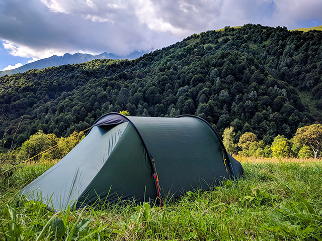 Why choose an inflatable family tent? - www.firehiking.com