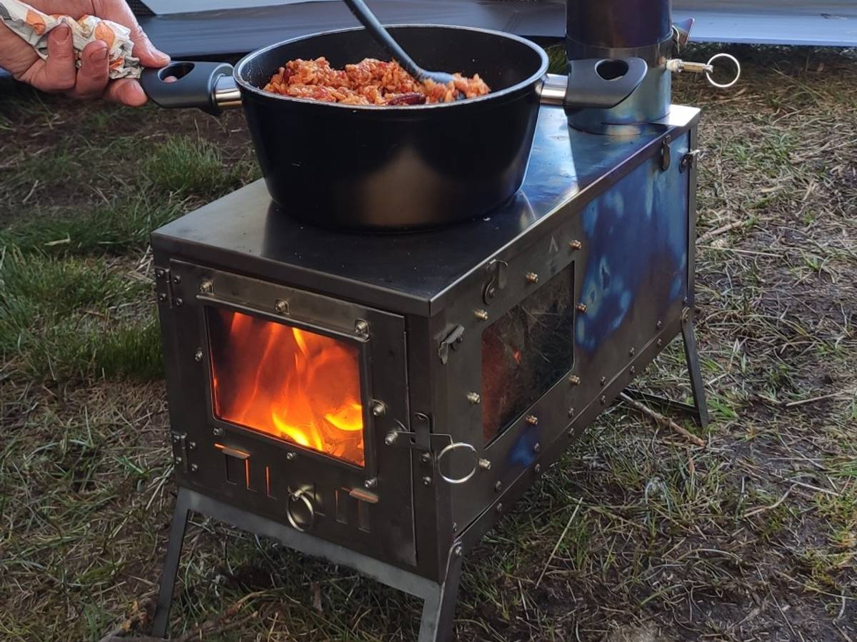 Benefits of Using a Wood Pellet Tent Stove for Camping - www.firehiking.com