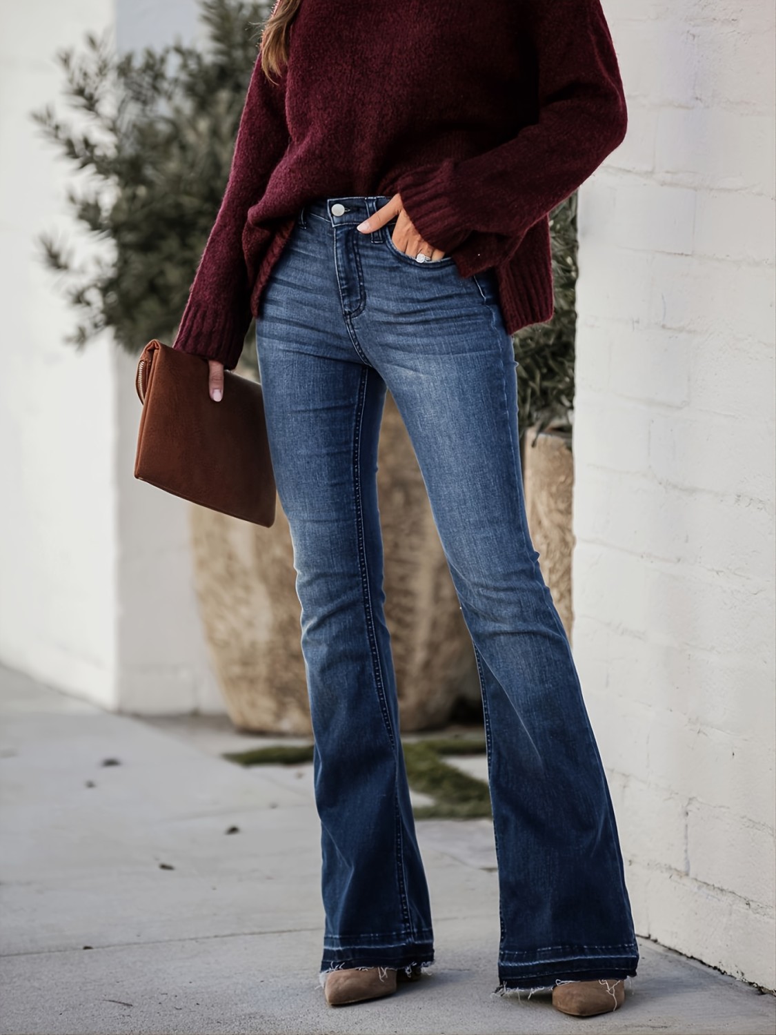 Women's Slim Fit Bootcut Denim Pants, Classic Flare Leg Jeans, Raw Hem Jeans