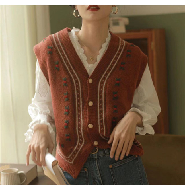 Fashion V-neck Embroidered Knitted Retro Casual Sweater Vest