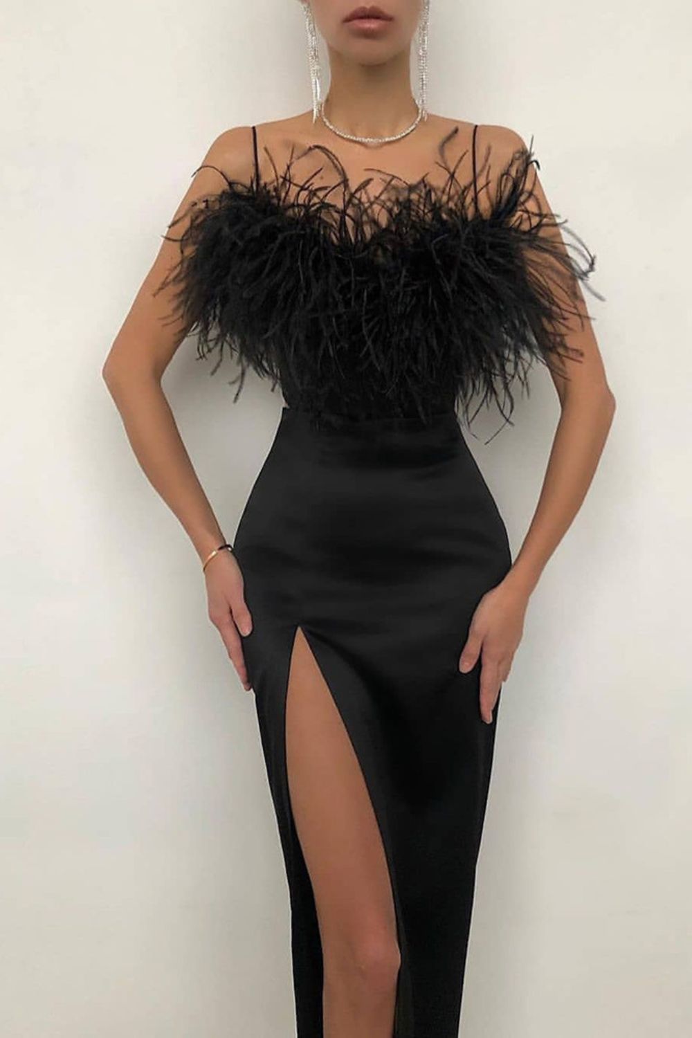 Trendy Strappy Feather Slits Slim Party Party Elegant Design Maxi Dress