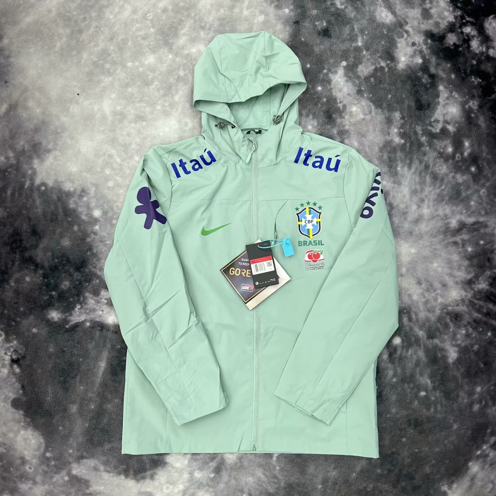 25/25 Brazil Green Windbreaker