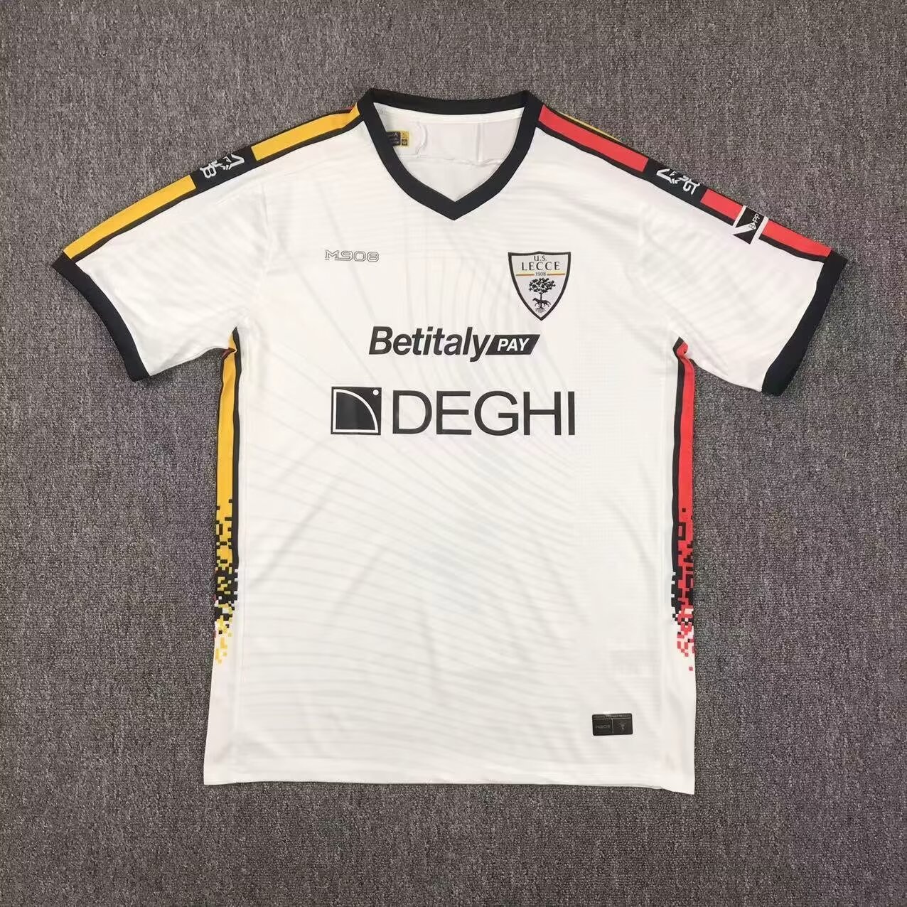 24/25 Lecce Away Fans 1:1 Quality Soccer Jersey（莱切）