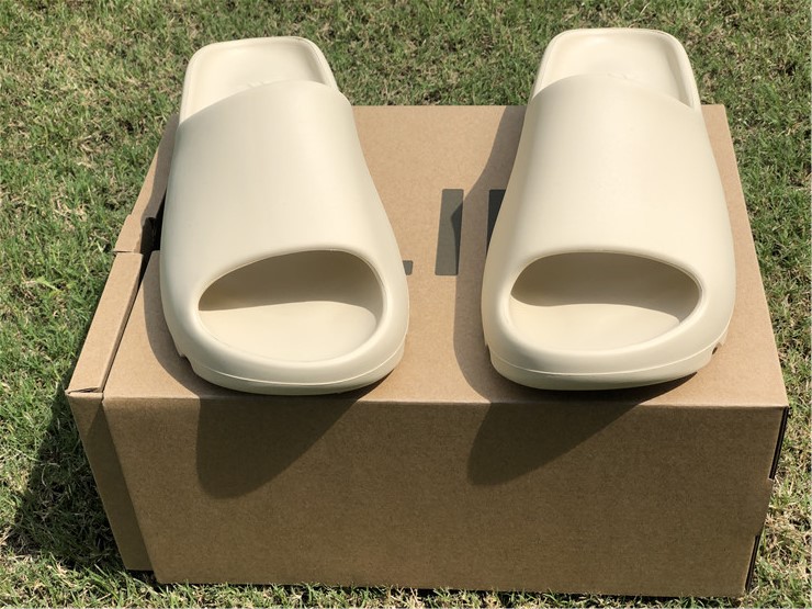 US$ 68.00 - Authentic Yeezy Slide Bone - www.sailkicks.cn
