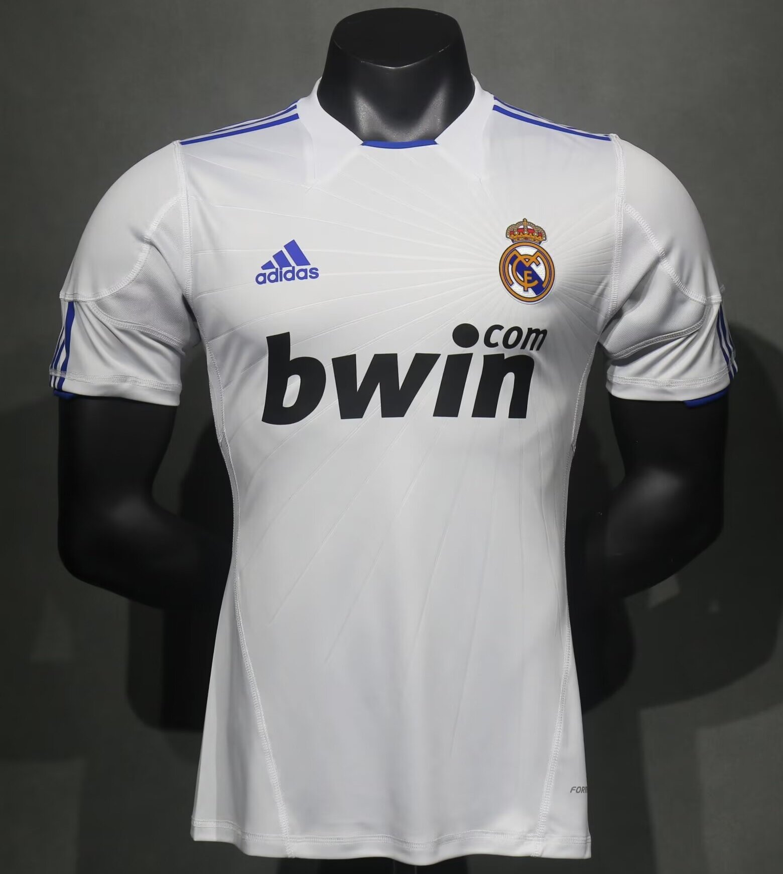 US$ 21.00 - 2010-2011 RMA Home Player Version 球员 Retro Soccer Jersey ...