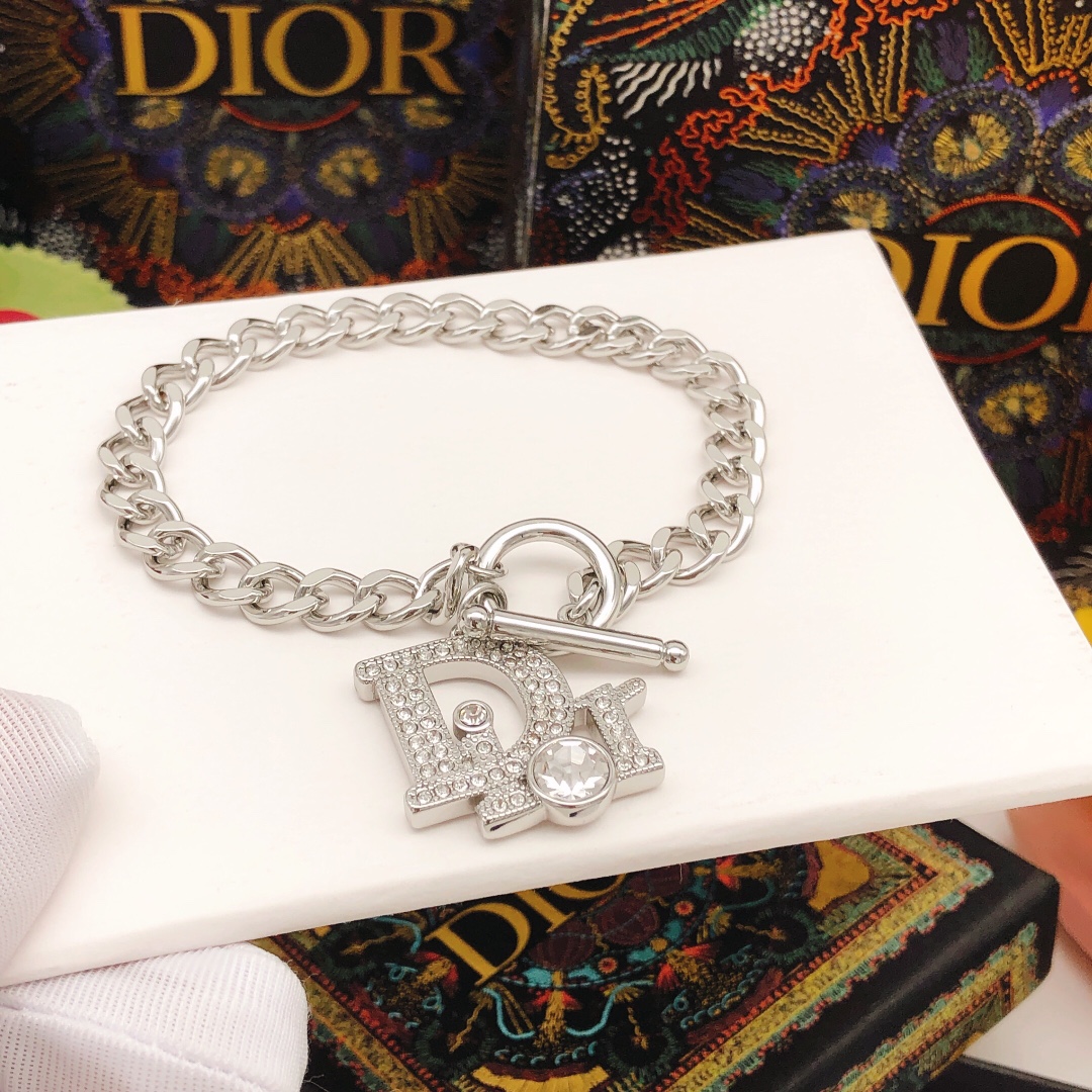 Dior Letter Pendant Bracelet