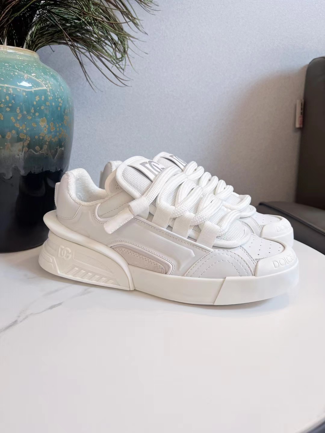 Dolce & Gabbana fashion luxury casual shoes DG sneakers