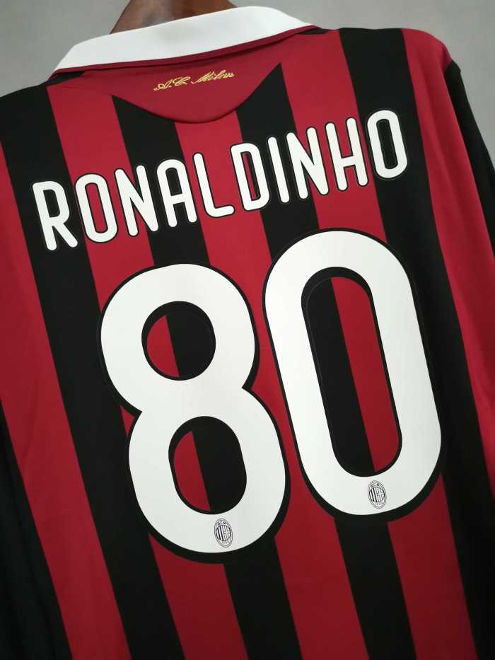 US$ 38.00 - with UCL Patch Retro Jersey Long Sleeve 2009-2010 AC Milan RONALDINHO 80 Home ...