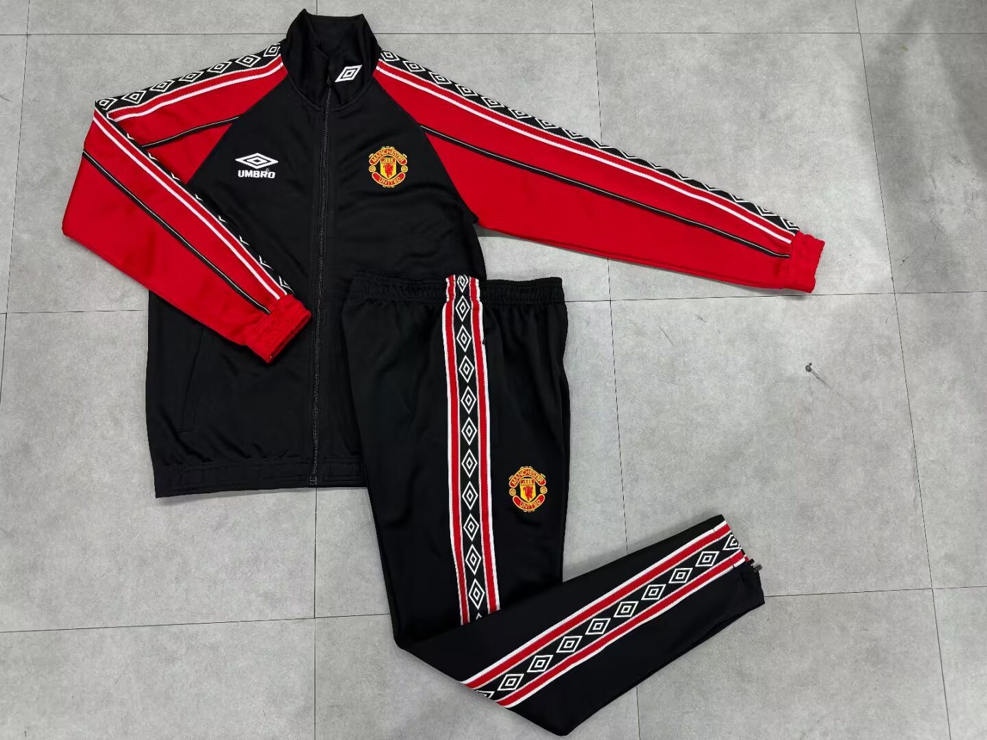 US$ 69.00 - 2025-2026 Manchester United Black/Red Soccer Training ...