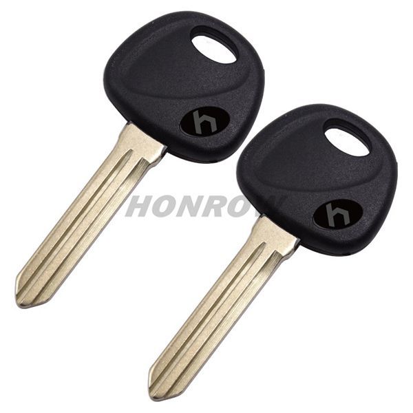 Hyundai transponder key blank with left blade (can't put chips inside)